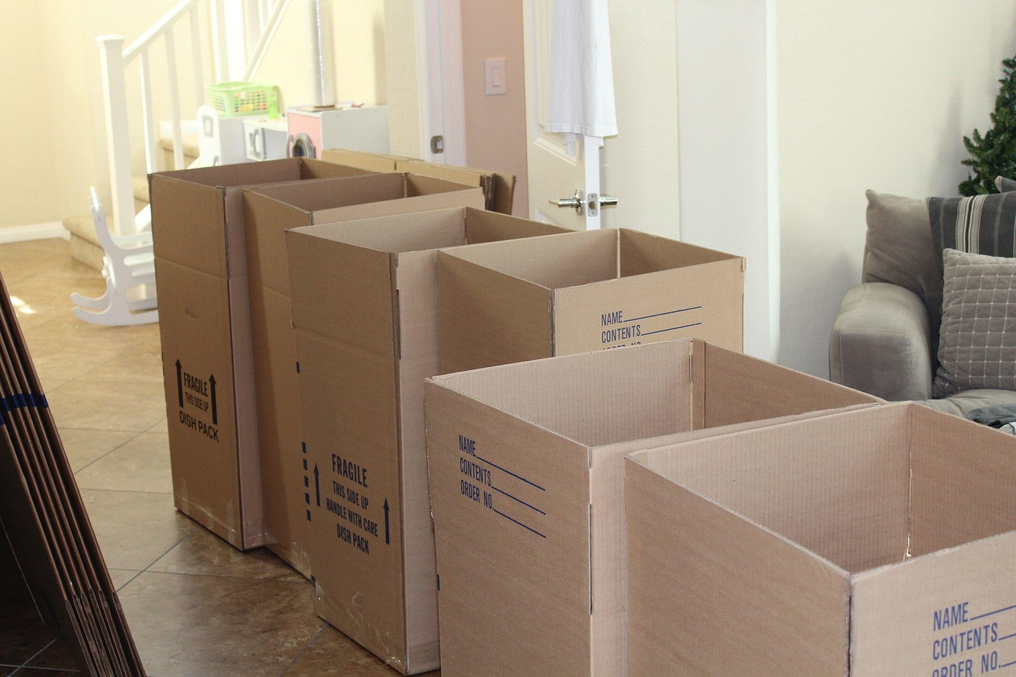 The Importance of Labeling Boxes Accurately when Moving House • Home Tipsor