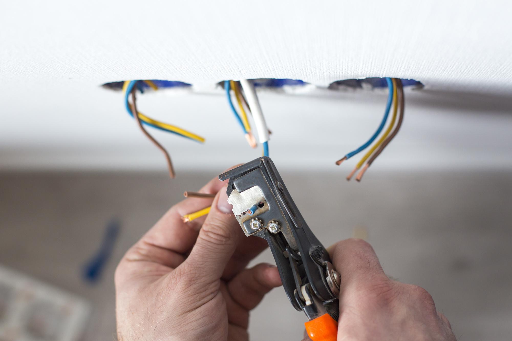 4 Unmissable DIY Electrical Tips for in Your Home • Home Tipsor